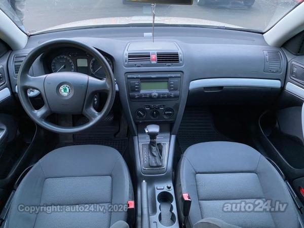 Smilšu krāsa Skoda Octavia 2005 Tartu, ar dzinēja tilpumu 1.60 L un nobraukumu 175 tūkst. km par 2990 €, foto 9 vietnē AUTOMOTO.COM.LV
