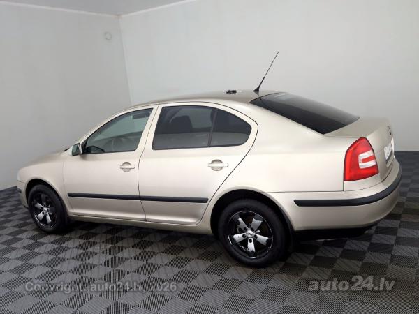 Beige Skoda Octavia 2006 in Tallinn, with an engine capacity of 1.60 L and mileage of 355 thousand km for 599 €, photo 4 on AUTOMOTO.COM.LV
