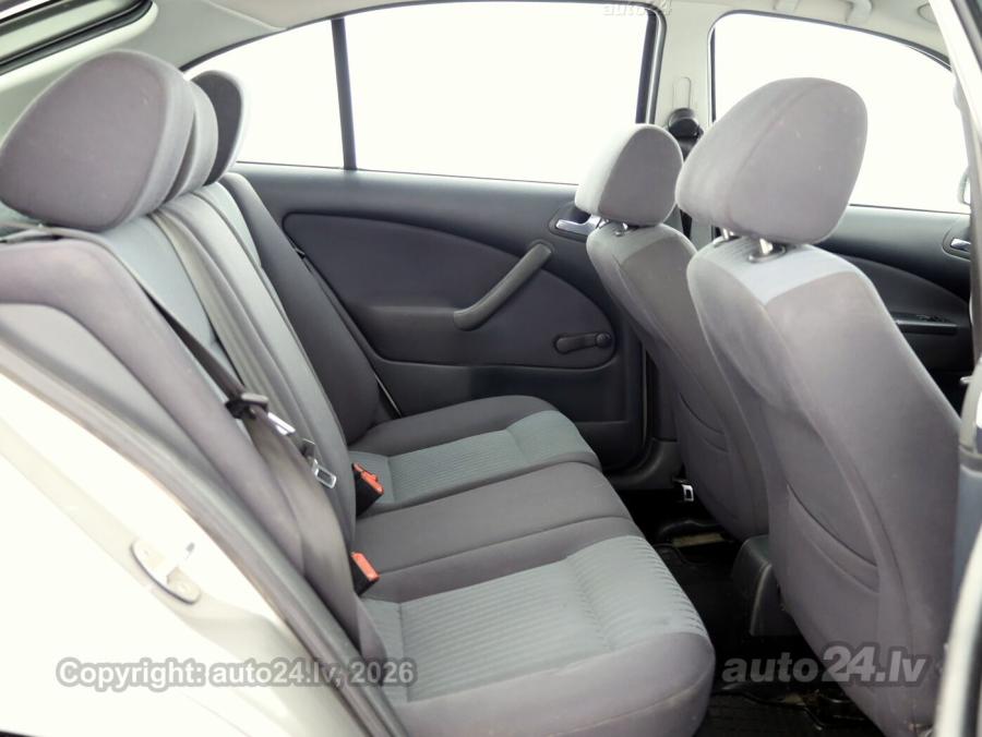Smilšu krāsa Skoda Octavia 2008 Tallina, ar dzinēja tilpumu 1.60 L un nobraukumu 248 tūkst. km par 999 €, foto 8 vietnē AUTOMOTO.COM.LV