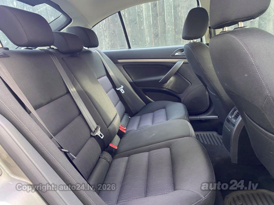 Beige Skoda Octavia 2008 in Tallinn, with an engine capacity of 1.90 L and mileage of 295 thousand km for 3499 €, photo 13 on AUTOMOTO.COM.LV