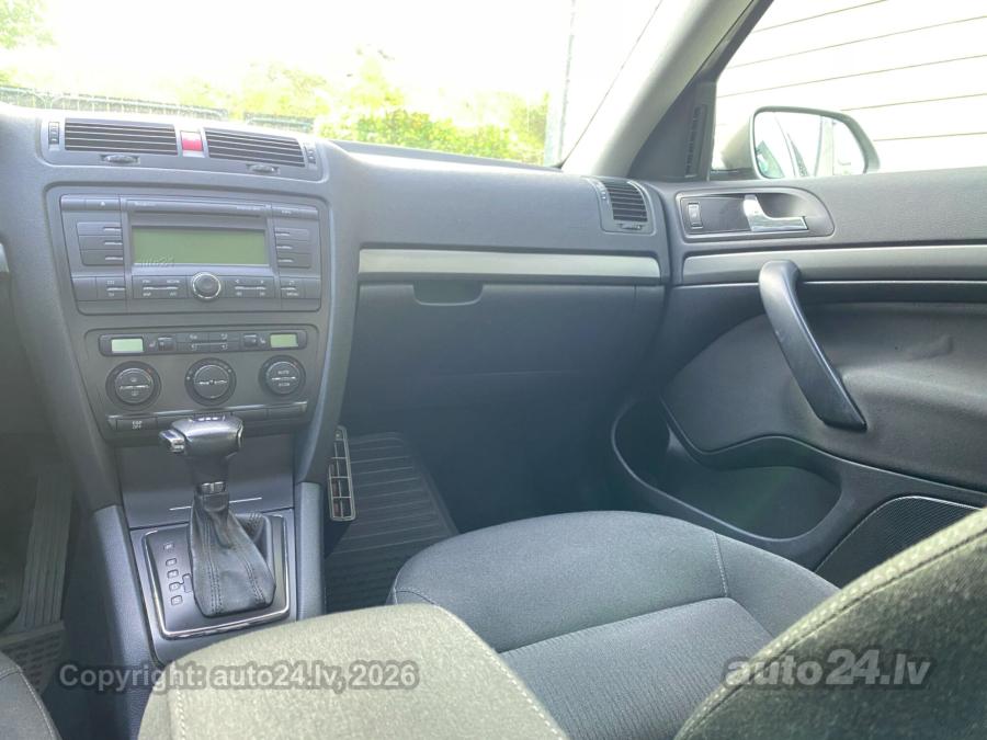 Beige Skoda Octavia 2008 in Tallinn, with an engine capacity of 1.90 L and mileage of 295 thousand km for 3499 €, photo 15 on AUTOMOTO.COM.LV