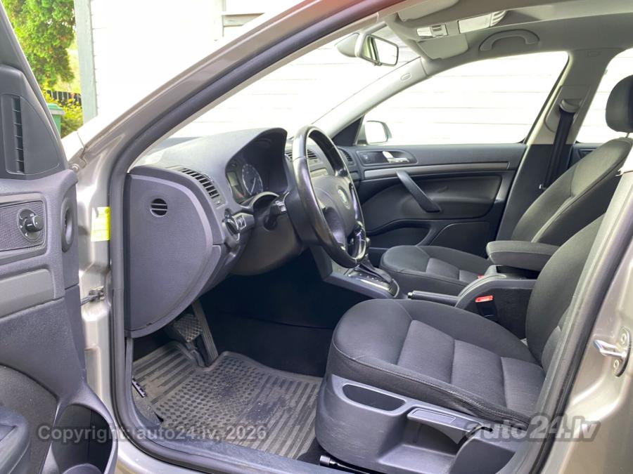 Beige Skoda Octavia 2008 in Tallinn, with an engine capacity of 1.90 L and mileage of 295 thousand km for 3499 €, photo 17 on AUTOMOTO.COM.LV