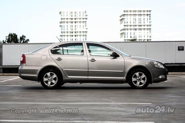 Smilšu krāsa Skoda Octavia 2011 Tallina, ar dzinēja tilpumu 1.40 L un nobraukumu 231 tūkst. km par 3800 €, foto 4 vietnē AUTOMOTO.COM.LV