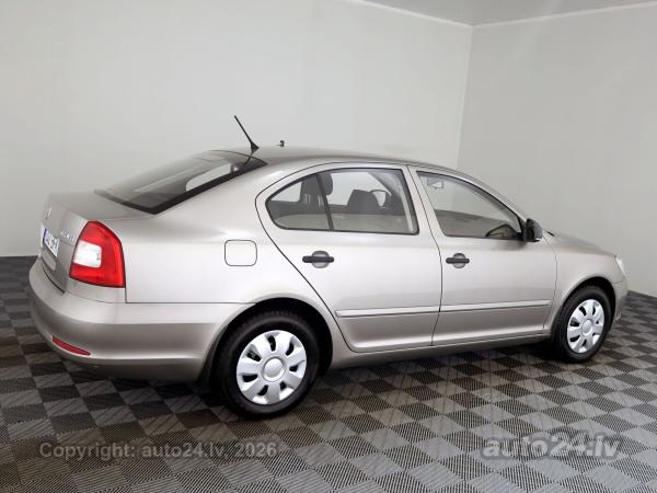 Smilšu krāsa Skoda Octavia 2011 Tallina, ar dzinēja tilpumu 1.20 L un nobraukumu 107 tūkst. km par 2999 €, foto 3 vietnē AUTOMOTO.COM.LV