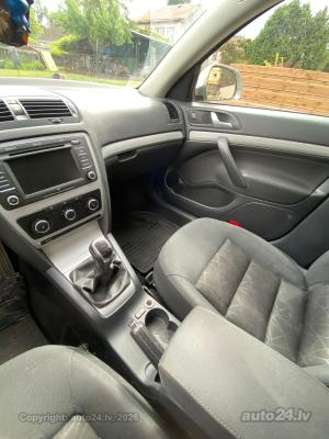 Smilšu krāsa Skoda Octavia 2012 Tallina, ar dzinēja tilpumu 1.20 L un nobraukumu 163 tūkst. km par 3200 €, foto 6 vietnē AUTOMOTO.COM.LV