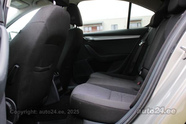 Beige Skoda Octavia 2013 in Tallinn, with an engine capacity of 1.40 L and mileage of 270 thousand km for 5990 €, photo 11 on AUTOMOTO.COM.LV
