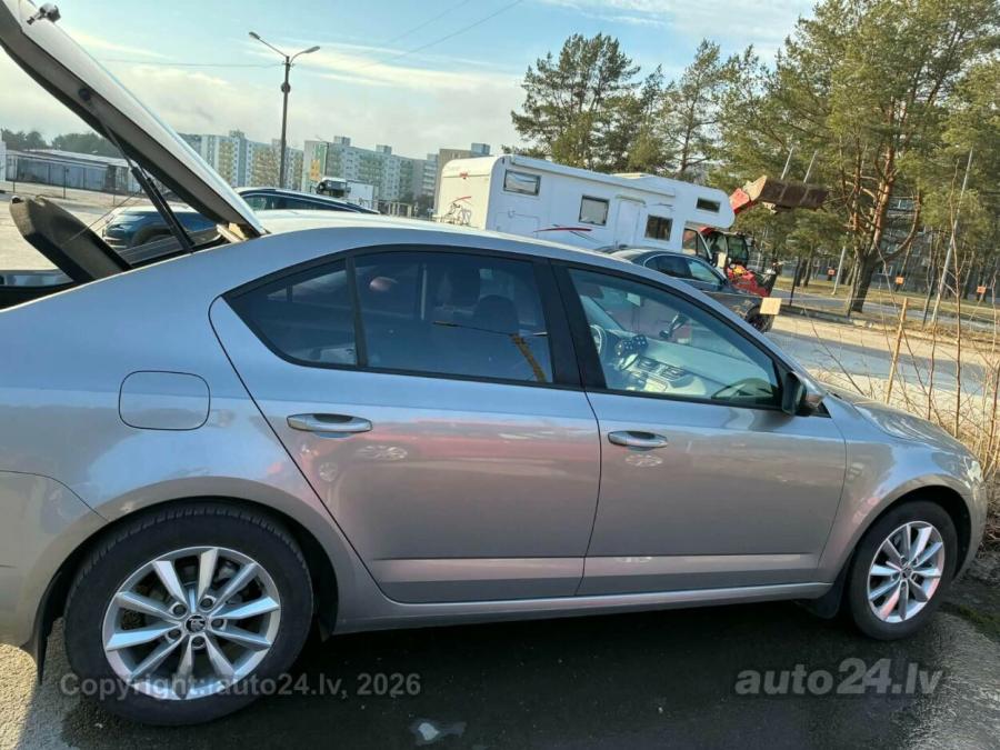 Beige Skoda Octavia 2013 in Tallinn, with an engine capacity of 1.40 L and mileage of 141 thousand km for 7000 €, photo 7 on AUTOMOTO.COM.LV