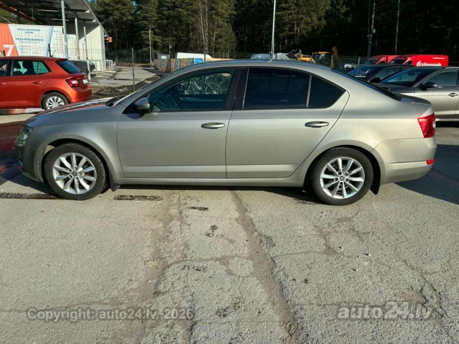 Beige Skoda Octavia 2013 in Tallinn, with an engine capacity of 1.40 L and mileage of 141 thousand km for 7000 €, photo 9 on AUTOMOTO.COM.LV
