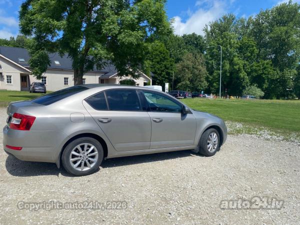 Smilšu krāsa Skoda Octavia 2013 Tallina, ar dzinēja tilpumu 1.20 L un nobraukumu 204 tūkst. km par 4500 €, foto 4 vietnē AUTOMOTO.COM.LV