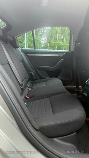 Smilšu krāsa Skoda Octavia 2016 Tallina, ar dzinēja tilpumu 2.00 L un nobraukumu 147 tūkst. km par 10550 €, foto 14 vietnē AUTOMOTO.COM.LV