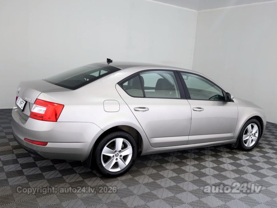 Beige Skoda Octavia 2015 in Tallinn, with an engine capacity of 1.40 L and mileage of 243 thousand km for 2999 €, photo 4 on AUTOMOTO.COM.LV