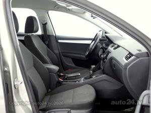 Beige Skoda Octavia 2015 in Tallinn, with an engine capacity of 1.40 L and mileage of 243 thousand km for 2999 €, photo 7 on AUTOMOTO.COM.LV