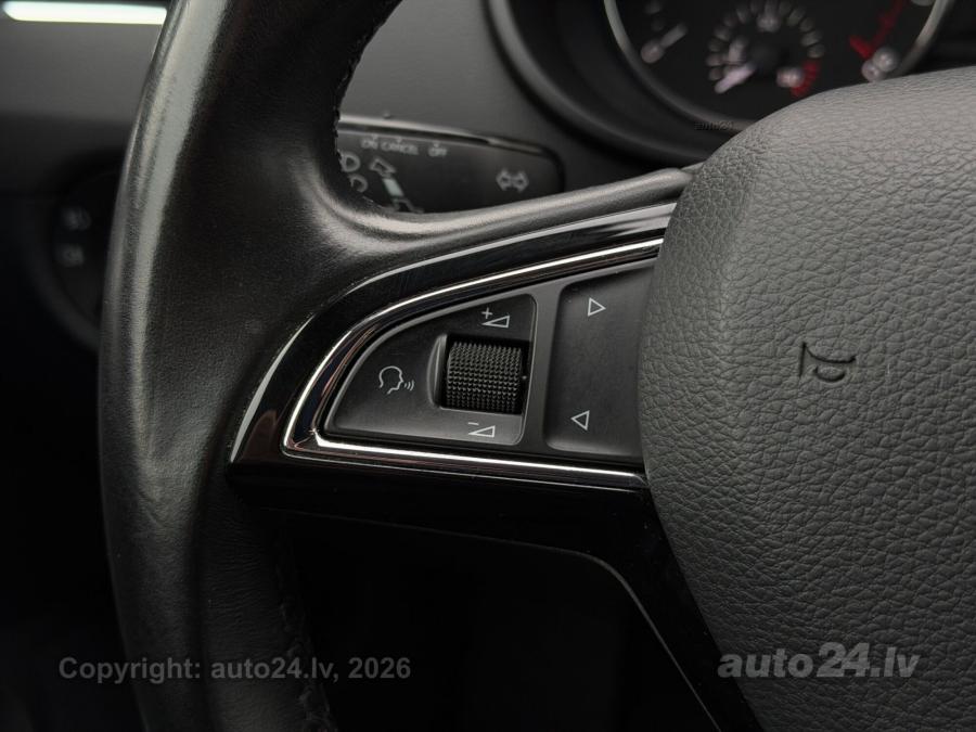 Beige Skoda Octavia 2015 in Parnu, with an engine capacity of 1.40 L and mileage of 197 thousand km for 8900 €, photo 13 on AUTOMOTO.COM.LV