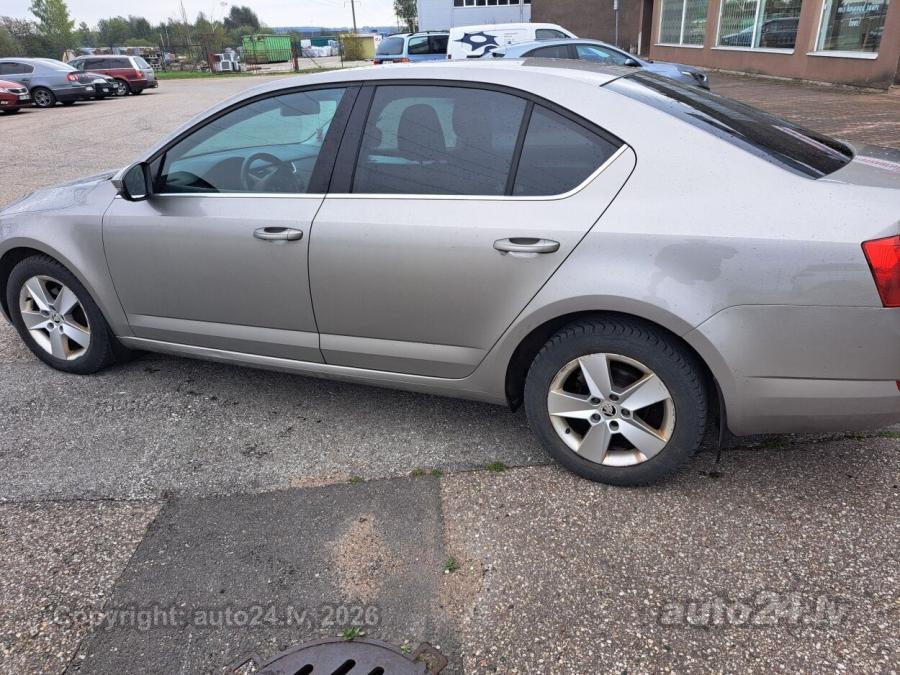 Smilšu krāsa Skoda Octavia 2016 Tartu, ar dzinēja tilpumu 2.00 L un nobraukumu 312 tūkst. km par 6900 €, foto 3 vietnē AUTOMOTO.COM.LV