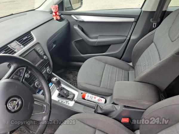 Beige Skoda Octavia 2016 in Tartu, with an engine capacity of 2.00 L and mileage of 312 thousand km for 6900 €, photo 6 on AUTOMOTO.COM.LV