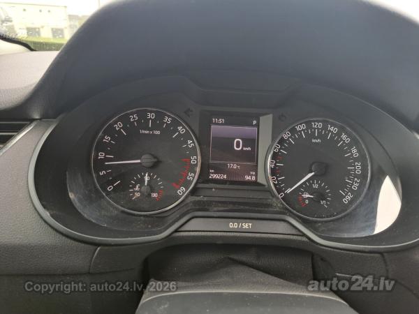 Beige Skoda Octavia 2016 in Tartu, with an engine capacity of 2.00 L and mileage of 312 thousand km for 6900 €, photo 9 on AUTOMOTO.COM.LV