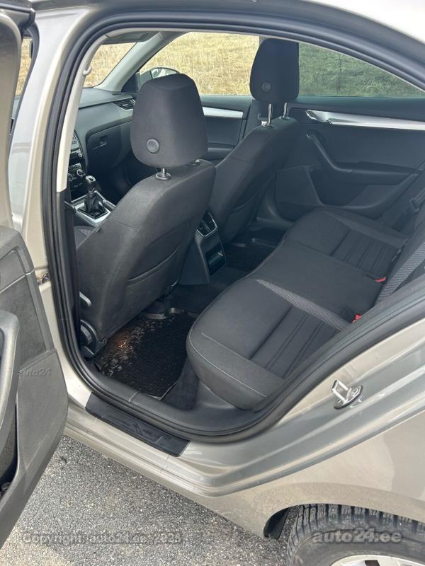 Beige Skoda Octavia 2017 in Tallinn, with an engine capacity of 1.40 L and mileage of 166 thousand km for 9300 €, photo 11 on AUTOMOTO.COM.LV