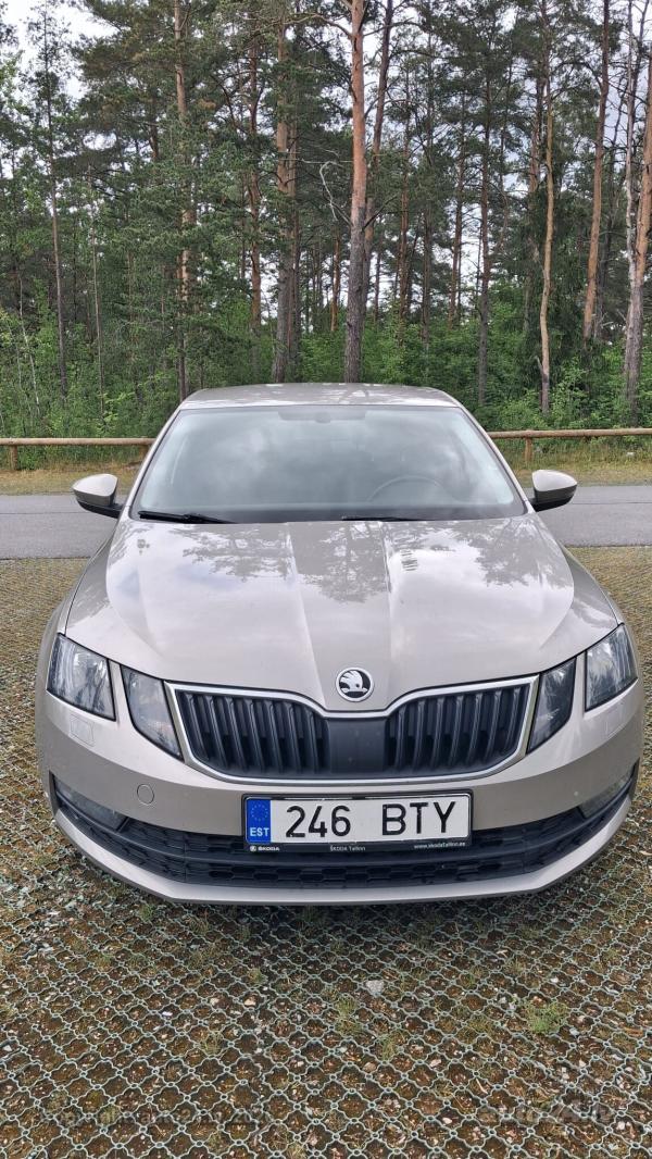 Smilšu krāsa Skoda Octavia 2017 Tallina, ar dzinēja tilpumu 1.40 L un nobraukumu 95 tūkst. km par 12999 €, foto 1 vietnē AUTOMOTO.COM.LV