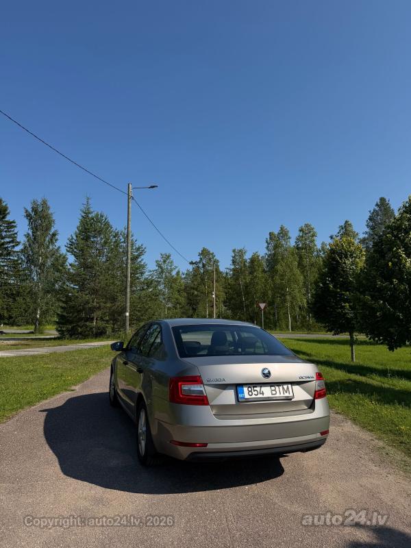 Beige Skoda Octavia 2017 in Narva, with an engine capacity of 1.20 L and mileage of 115 thousand km for 7300 €, photo 5 on AUTOMOTO.COM.LV