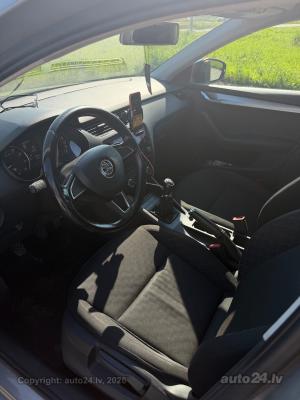 Smilšu krāsa Skoda Octavia 2017 Narva, ar dzinēja tilpumu 1.20 L un nobraukumu 115 tūkst. km par 7300 €, foto 12 vietnē AUTOMOTO.COM.LV