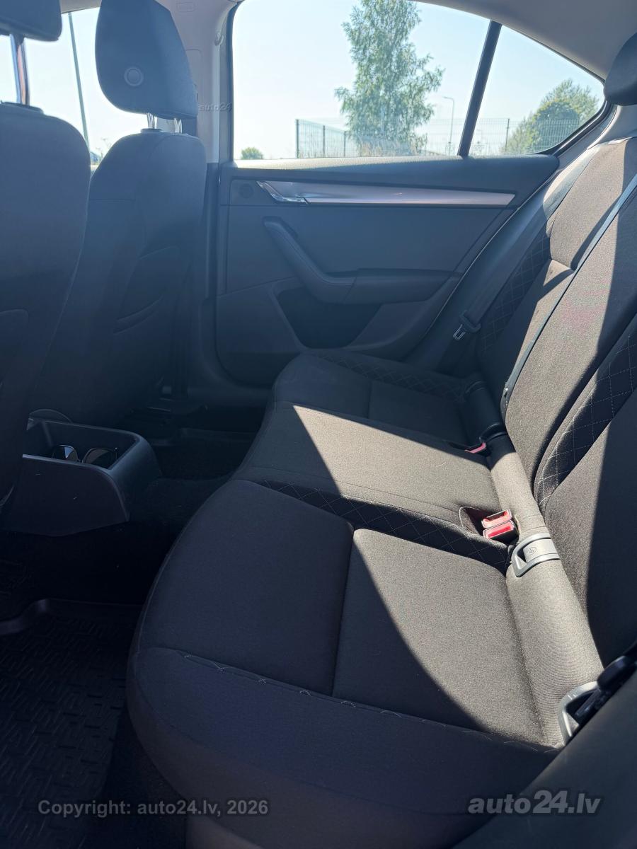 Smilšu krāsa Skoda Octavia 2017 Narva, ar dzinēja tilpumu 1.20 L un nobraukumu 115 tūkst. km par 7300 €, foto 14 vietnē AUTOMOTO.COM.LV
