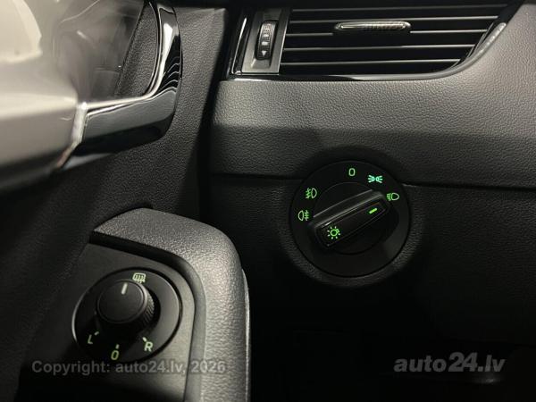 Beige Skoda Octavia 2019 in Tallinn, with an engine capacity of 1.00 L and mileage of 68 thousand km for 10700 €, photo 11 on AUTOMOTO.COM.LV
