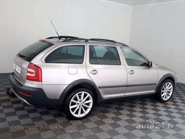 Beige Skoda Octavia 2007 in Tallinn, with an engine capacity of 2.00 L and mileage of 416 thousand km for 1299 €, photo 3 on AUTOMOTO.COM.LV