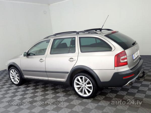 Beige Skoda Octavia 2007 in Tallinn, with an engine capacity of 2.00 L and mileage of 416 thousand km for 1299 €, photo 4 on AUTOMOTO.COM.LV