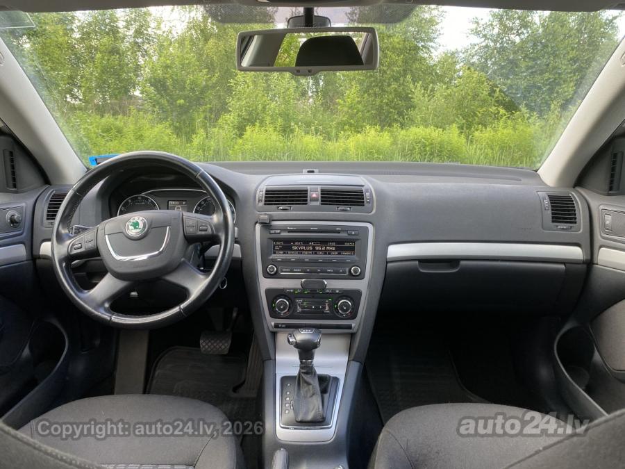 Smilšu krāsa Skoda Octavia 2010 Tartu, ar dzinēja tilpumu 1.40 L un nobraukumu 150 tūkst. km par 3490 €, foto 8 vietnē AUTOMOTO.COM.LV