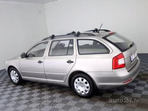 Beige Skoda Octavia 2011 in Tallinn, with an engine capacity of 1.60 L and mileage of 349 thousand km for 1199 €, photo 4 on AUTOMOTO.COM.LV
