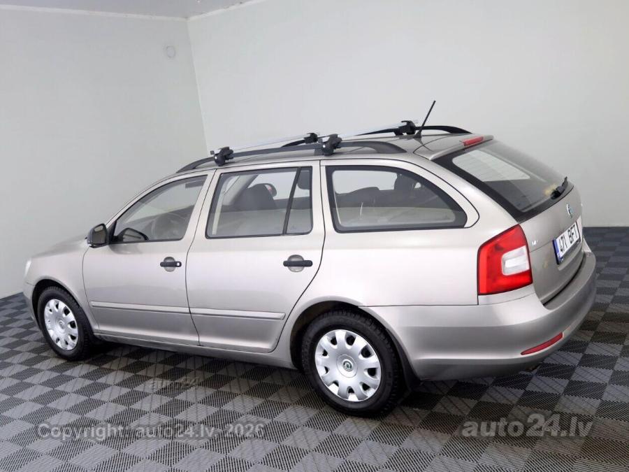 Beige Skoda Octavia 2011 in Tallinn, with an engine capacity of 1.60 L and mileage of 349 thousand km for 1199 €, photo 4 on AUTOMOTO.COM.LV