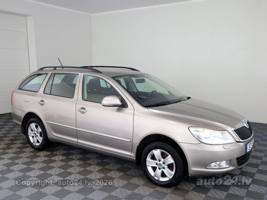 Beige Skoda Octavia 2011 in Tallinn, with an engine capacity of 2.00 L and mileage of 299 thousand km for 2999 €, photo 1 on AUTOMOTO.COM.LV