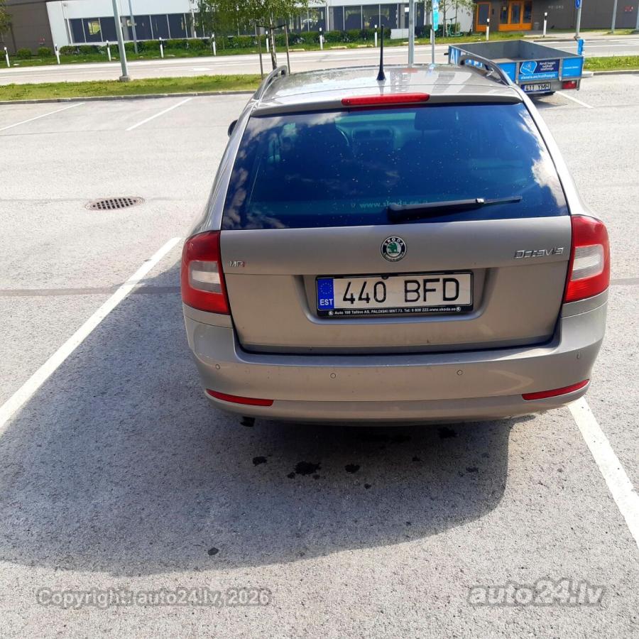 Smilšu krāsa Skoda Octavia 2011 Tallina, ar dzinēja tilpumu 1.60 L un nobraukumu 340 tūkst. km par 2600 €, foto 4 vietnē AUTOMOTO.COM.LV