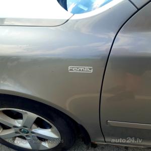 Smilšu krāsa Skoda Octavia 2011 Tallina, ar dzinēja tilpumu 1.60 L un nobraukumu 340 tūkst. km par 2600 €, foto 6 vietnē AUTOMOTO.COM.LV
