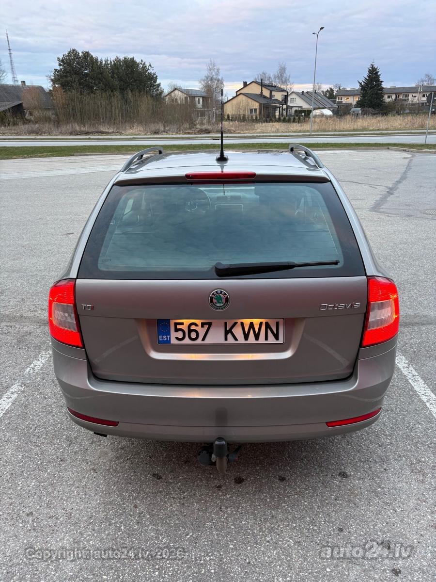 Beige Skoda Octavia 2011 in Tartu, with an engine capacity of 2.00 L and mileage of 348 thousand km for 3900 €, photo 6 on AUTOMOTO.COM.LV
