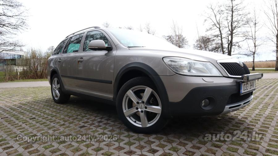 Beige Skoda Octavia 2012 in Tallinn, with an engine capacity of 2.00 L and mileage of 312 thousand km for 4900 €, photo 4 on AUTOMOTO.COM.LV