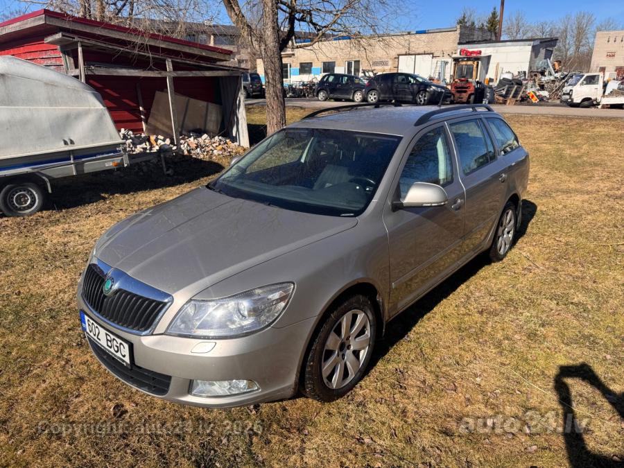 Smilšu krāsa Skoda Octavia 2012 Tallina, ar dzinēja tilpumu 1.60 L un nobraukumu 283 tūkst. km par 3000 €, foto 3 vietnē AUTOMOTO.COM.LV