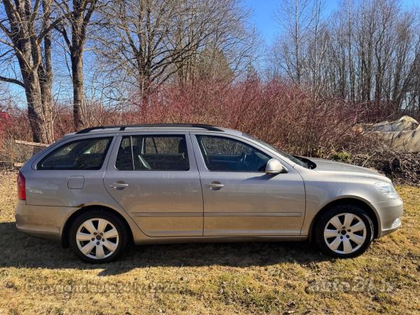 Beige Skoda Octavia 2012 in Tallinn, with an engine capacity of 1.60 L and mileage of 283 thousand km for 3000 €, photo 4 on AUTOMOTO.COM.LV