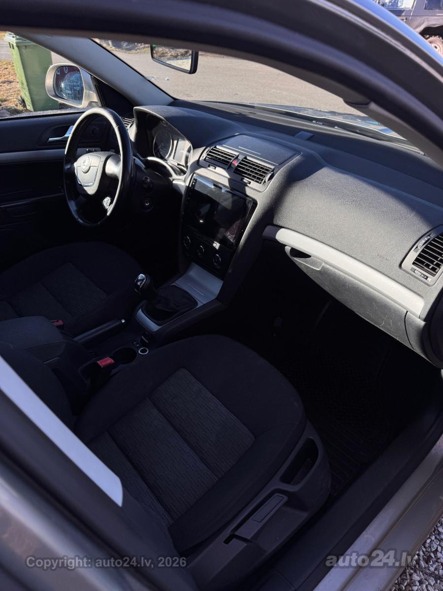 Smilšu krāsa Skoda Octavia 2012 Tallina, ar dzinēja tilpumu 1.60 L un nobraukumu 283 tūkst. km par 3000 €, foto 10 vietnē AUTOMOTO.COM.LV