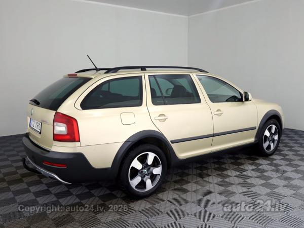 Beige Skoda Octavia 2012 in Tallinn, with an engine capacity of 2.00 L and mileage of 288 thousand km for 2799 €, photo 3 on AUTOMOTO.COM.LV