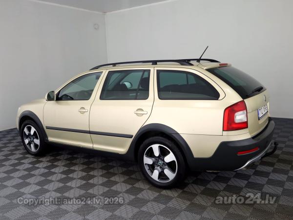 Beige Skoda Octavia 2012 in Tallinn, with an engine capacity of 2.00 L and mileage of 288 thousand km for 2799 €, photo 4 on AUTOMOTO.COM.LV