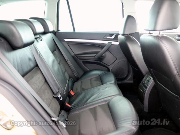 Beige Skoda Octavia 2012 in Tallinn, with an engine capacity of 2.00 L and mileage of 288 thousand km for 2799 €, photo 7 on AUTOMOTO.COM.LV