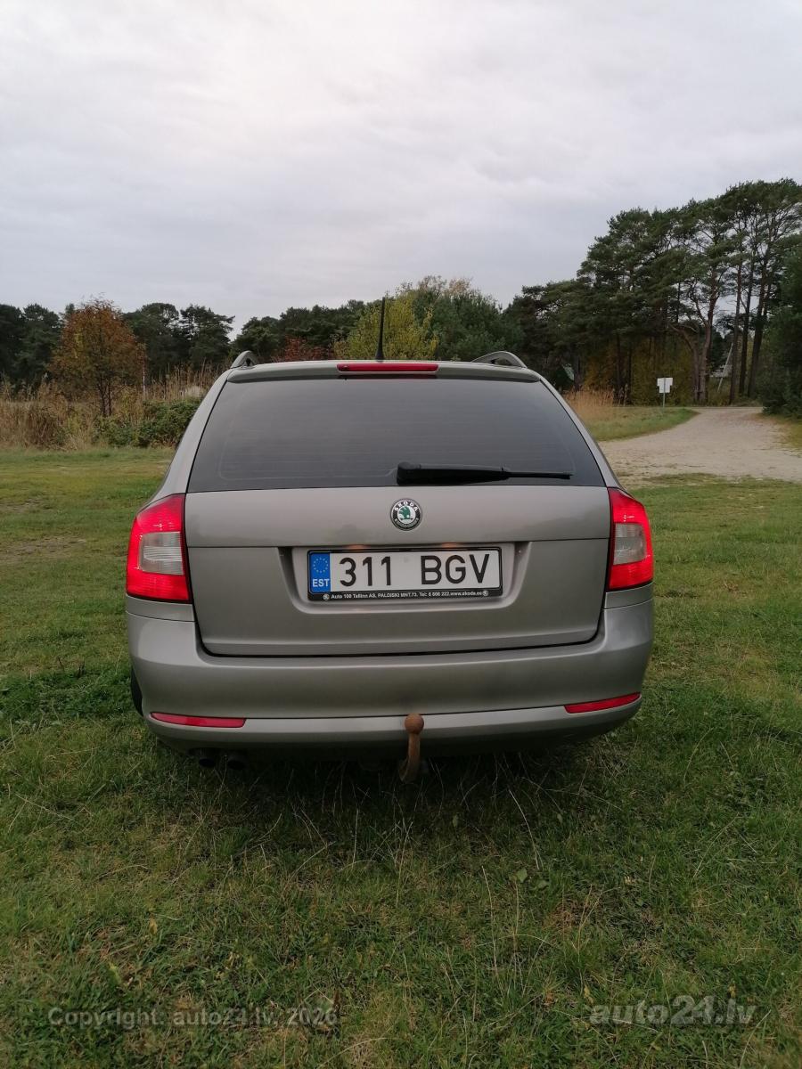 Beige Skoda Octavia 2012 in Tallinn, with an engine capacity of 1.40 L and mileage of 242 thousand km for 3990 €, photo 4 on AUTOMOTO.COM.LV