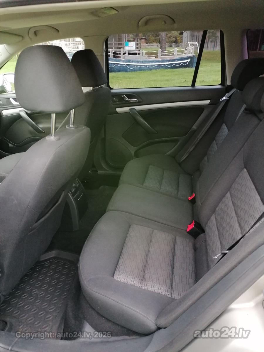 Beige Skoda Octavia 2012 in Tallinn, with an engine capacity of 1.40 L and mileage of 242 thousand km for 3990 €, photo 6 on AUTOMOTO.COM.LV