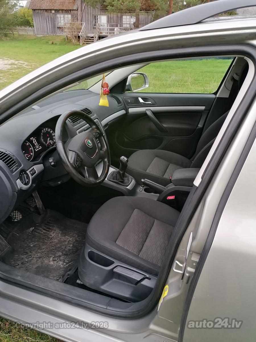 Beige Skoda Octavia 2012 in Tallinn, with an engine capacity of 1.40 L and mileage of 242 thousand km for 3990 €, photo 7 on AUTOMOTO.COM.LV