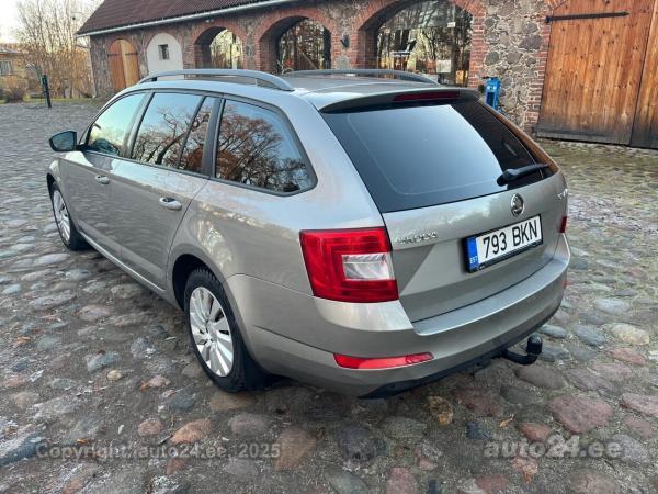 Beige Skoda Octavia 2013 in Polva, with an engine capacity of 2.00 L and mileage of 130 thousand km for 6800 €, photo 3 on AUTOMOTO.COM.LV