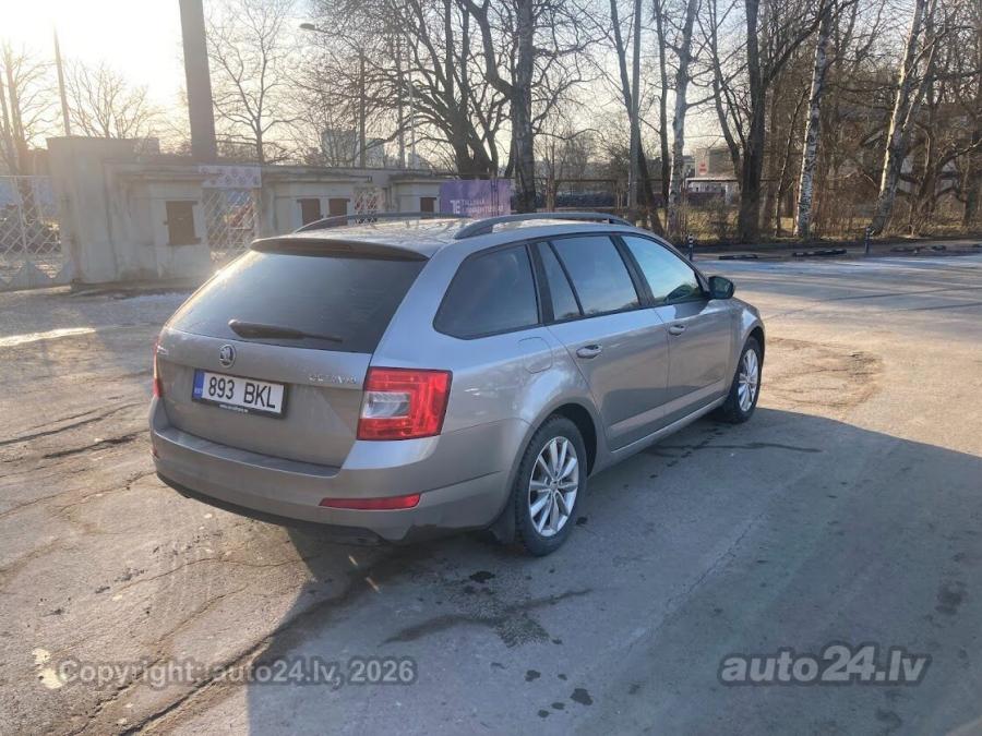 Beige Skoda Octavia 2013 in Tallinn, with an engine capacity of 1.20 L and mileage of 221 thousand km for 4300 €, photo 3 on AUTOMOTO.COM.LV