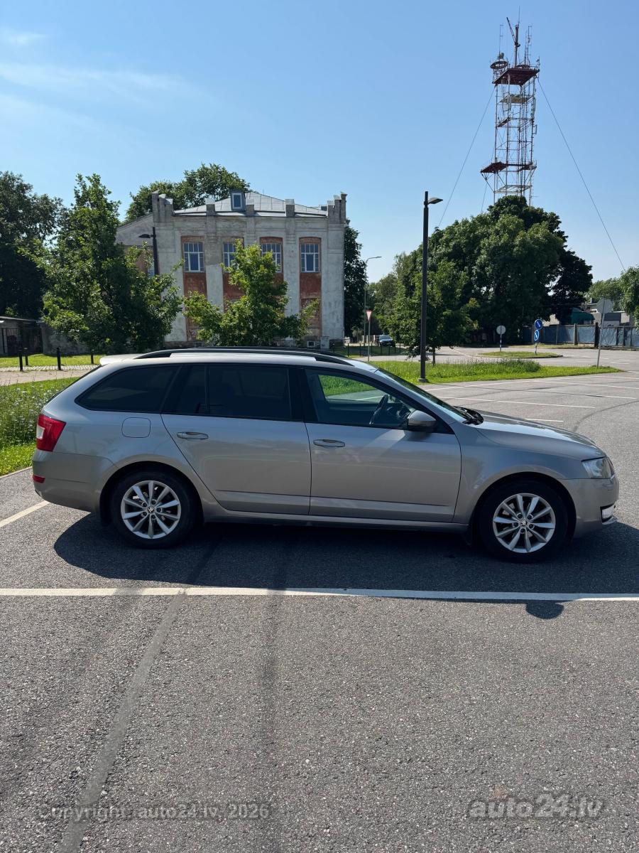 Smilšu krāsa Skoda Octavia 2013 Narva, ar dzinēja tilpumu 1.20 L un nobraukumu 226 tūkst. km par 3990 €, foto 3 vietnē AUTOMOTO.COM.LV
