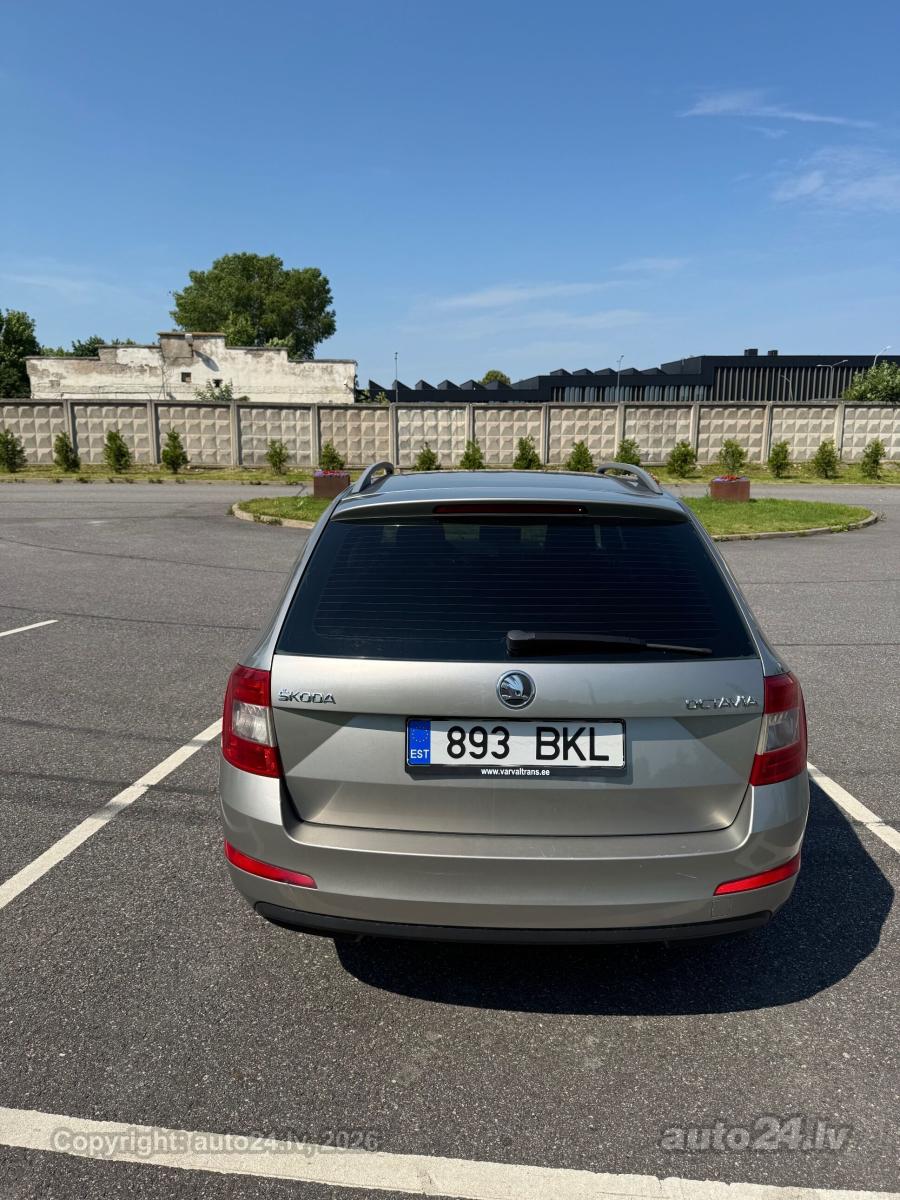 Smilšu krāsa Skoda Octavia 2013 Narva, ar dzinēja tilpumu 1.20 L un nobraukumu 226 tūkst. km par 3990 €, foto 4 vietnē AUTOMOTO.COM.LV
