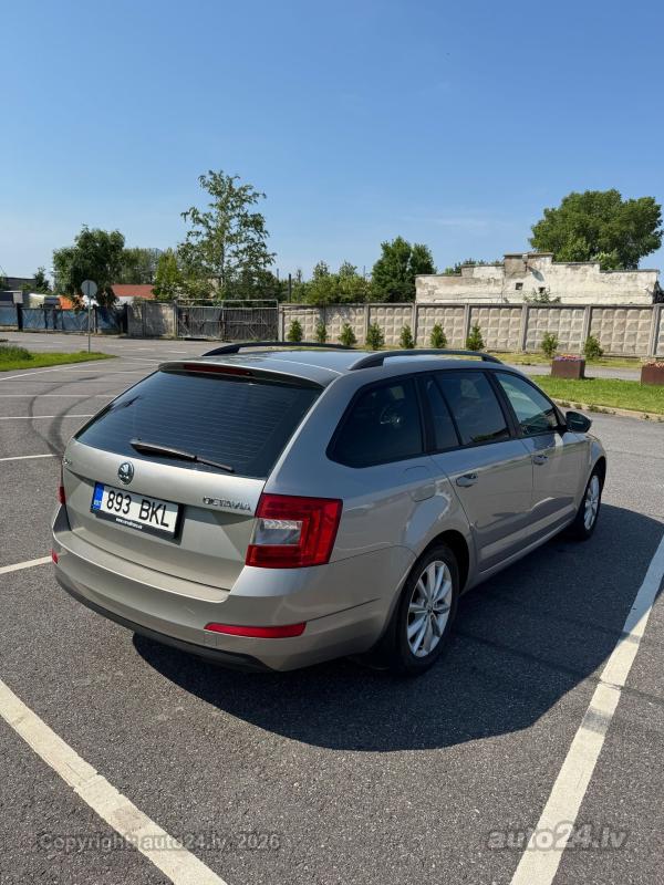 Smilšu krāsa Skoda Octavia 2013 Narva, ar dzinēja tilpumu 1.20 L un nobraukumu 226 tūkst. km par 3990 €, foto 8 vietnē AUTOMOTO.COM.LV